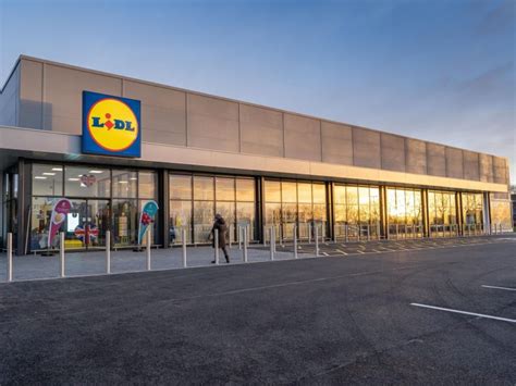 As Lidl Hits Record Market Share Can It Ever Overtake Aldi