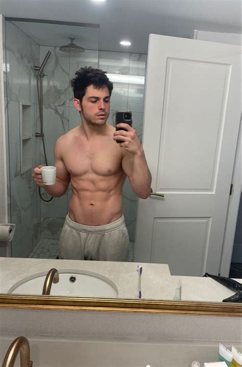 Zach Tinker Aesthetic Guys Shirtless Men Gorgeous Men