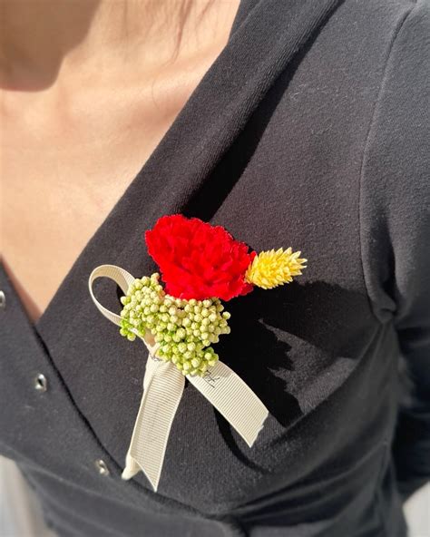 분당꽃집 서현꽃집 판교꽃집 효자촌꽃집 ⠀ 2025플라워갤러리어버이날 ⠀⠀ 플라워갤러리 어버이날 상품을 소개드립니다💕 ⠀⠀ 🏷️ 카네이션 코사지 ⠀⠀ 작은 꽃들은