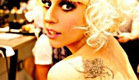 Tatto Lady Gaga Yang Terlukis Di Tubuhnya