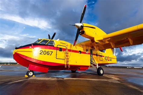 Bombardier Canadair Cl 415 Super Scooper Amphibious Aircraft