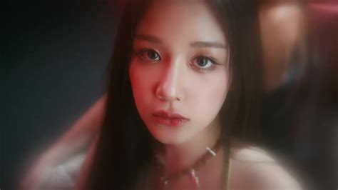 ویژوال کلیپ اولین مینی آلبوم بیبی مانستر با حضور آهیون گیلیلیلیلی نماشا