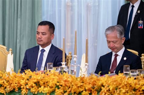 ឯកឧត្តមអភិសន្តិបណ្ឌិត ស សុខា អញ្ជើញចូលរួមព្រះរាជពិធីលៀងសាយភោជន៍ផ្លូវរដ្ឋ