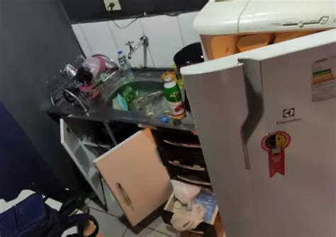 C Mera De Seguran A Flagra Homem Quebrando Cerca El Trica No Jockey Club Direto Das Ruas