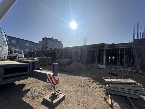 Хөвсгөл аймгийн Мөрөн сумын төвд баригдаж байгаа Титэм сургуулийн өргөтгөлийн барилга угсралтын