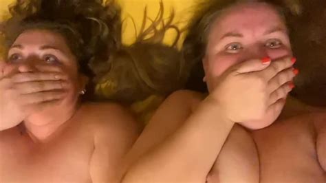 Я СНИМАЛ КАК ДВА НЕЗНАКОМЦА ЖЕСТКО ТРАХАЛИ МЕНЯ И МОЮ СВОДНУЮ СЕСТРУ ПОСЛЕ ВЕЧЕРИНКИ