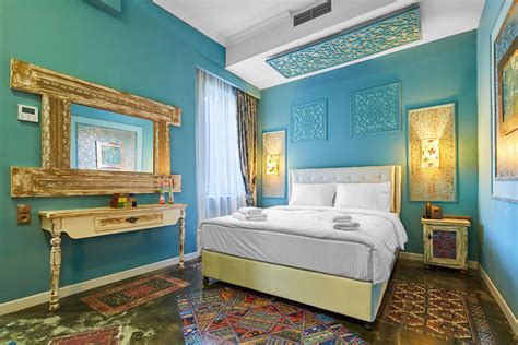 სასტუმრო აივანი სასტუმრო ძველ თბილისში სასტუმრო აბანოებთან რესტორანი ძველ თბილისში სასტუმრო