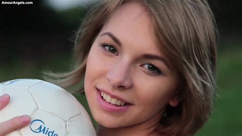 Teen Model Echo Spreads Her Legs For First Time