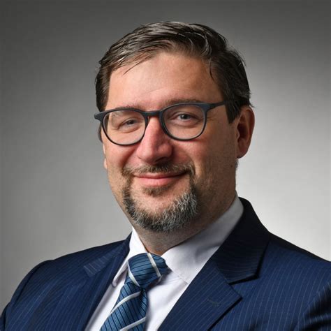 Qbn Wg Quantum Computing And Applications