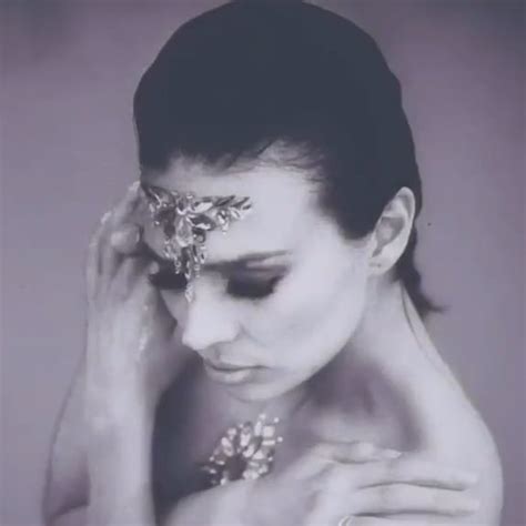 Twinnie Announces New Single Superhero Celebmix