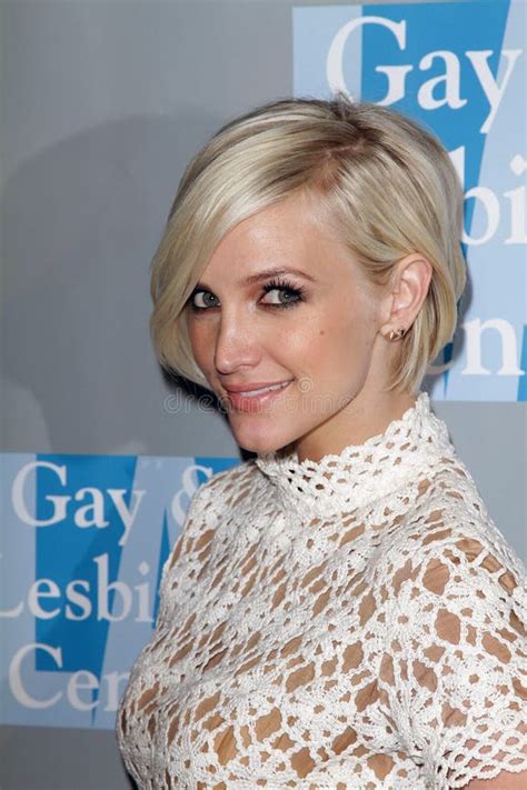 Ashley Simpson At The La Editorial Image Image Of Center 25221280