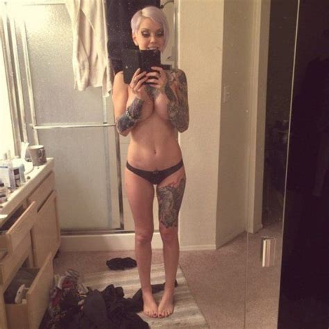 Tattooed Chicks With A Lot Of Sex Appeal Pics Gif Izispicy Com