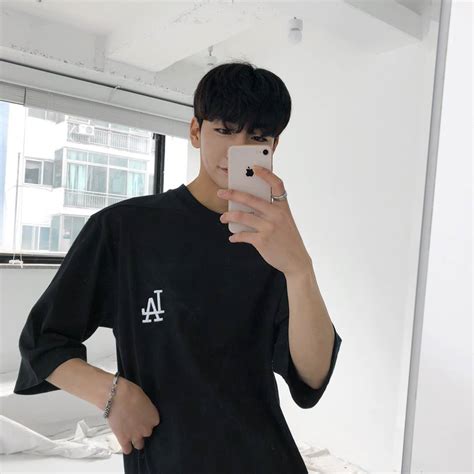 플라이데이 지금부터 가을까지 입는 가성비갑 필수템👍 데일리하게 활용하기 좋은 오버핏 7부티