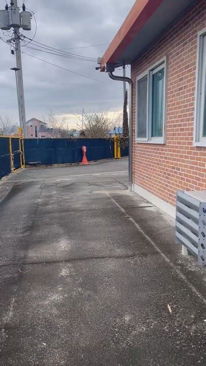 극한직업 건물주 직접 벽을 깨서 배관수리 이제 동파방지 순서~ Youtube