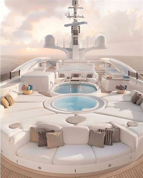 Good Morning 🔑 Yacht Lüks Havuzları Lüks Yatlar Lüks Yat
