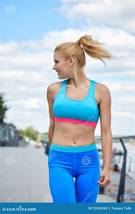 Athlete Women S Sportswear Fit Thin Physique Athletic Build Stock Image Image Of Confident