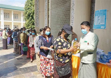 ကယားပြည်နယ် အစိုးရအဖွဲ့က ပြည်သူများအား အခြေခံစားကုန် ၊ အဝတ်အထည်နှင့် န
