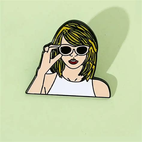 Pin Taylor Swift Wearing Sunglasses Bad Annies
