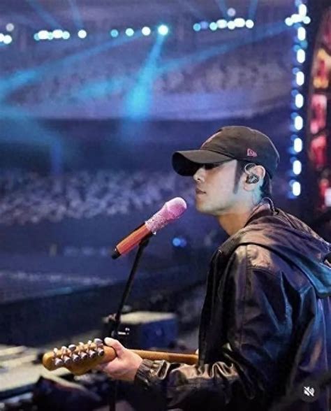 周杰伦演唱会翻旧账！笑称孙燕姿拿走他的新人奖 360娱乐，你开心就好