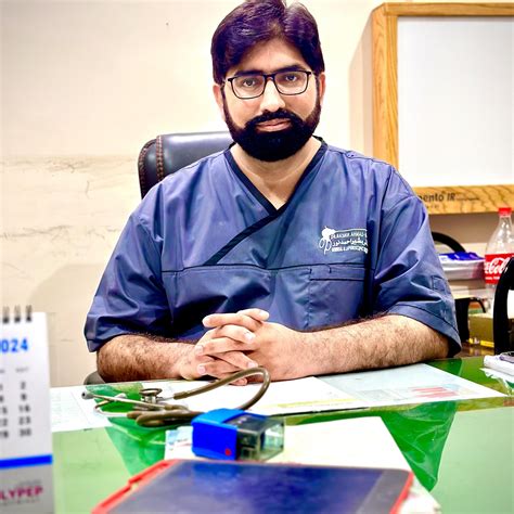 Dr Bashir Ahmad Noor Laparoscopic Surgeon Jhang Sadar
