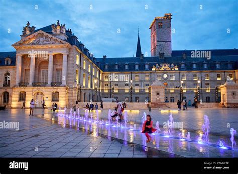 Palais Des Ducs Et Des Etats De Bourgogne Place De La Liberation