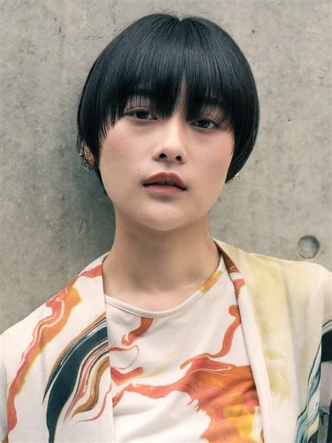 モード黒髪マッシュ Peek A Boo 美容室 オフィシャルサイト