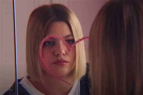 Louane Déclare Son Amour Pour Sa Fille Esmée Dans Le Clip De Secret