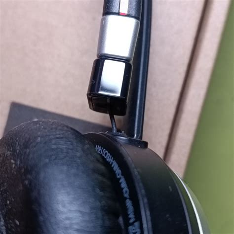 Jabra Evolve Bt Wireless No Dongle Working But Broken Part On The Headband Nr Mic Area