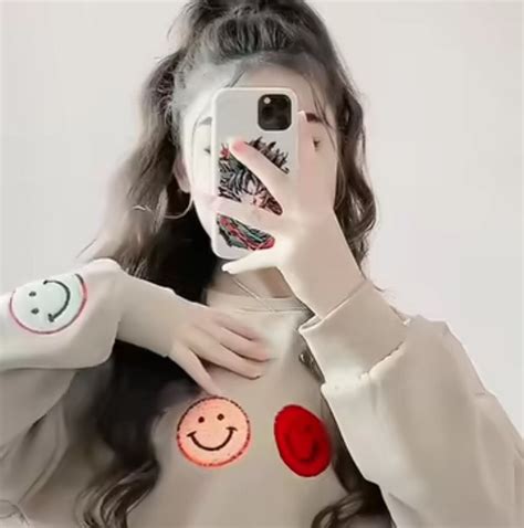 دختر های افغان در اروپا On Reels Facebook