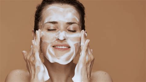 7 Tips For Effective Makeup Removal And Cleansing Barbies Beauty Bits