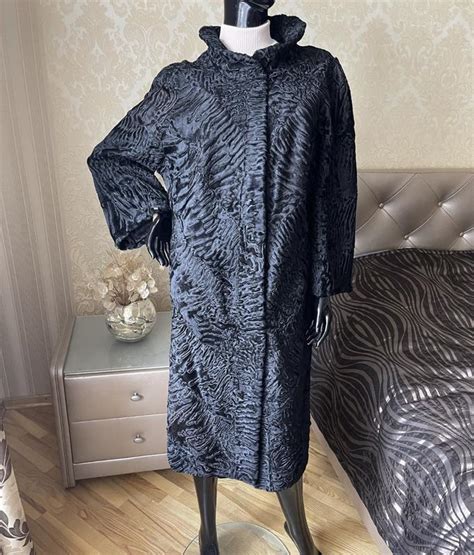 Шуба Swakara — ціна 17500 грн у каталозі Шуби Купити жіночі речі за доступною ціною на Шафі