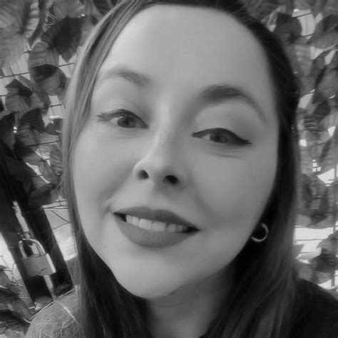 Bea Feltrerr Beatrizzz • Threads Say More