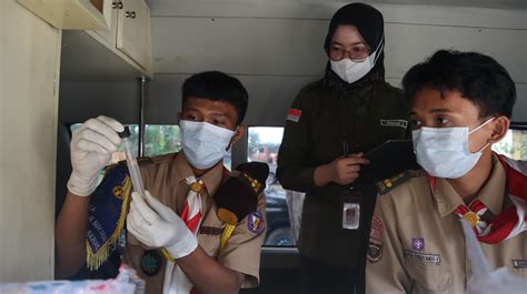 Pramuka Menggala Uji Bahan Berbahaya Pada Makanan Warta Pramuka