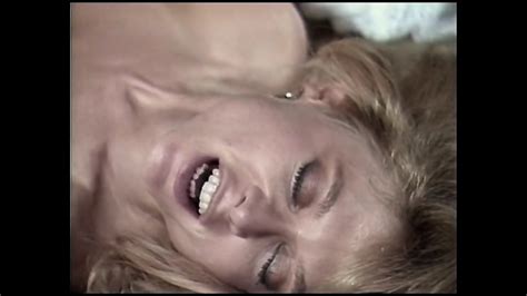 live now nina hartley s exclusive webchat premiere join the