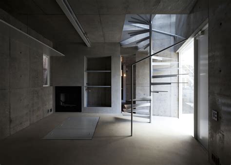 Atelier Tekuto Creates An Angular House With A Pattern Of Skylights