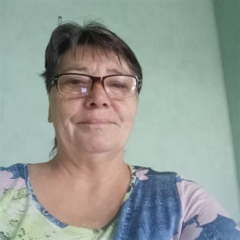 Pin Van Елена Димитрова Op целувка