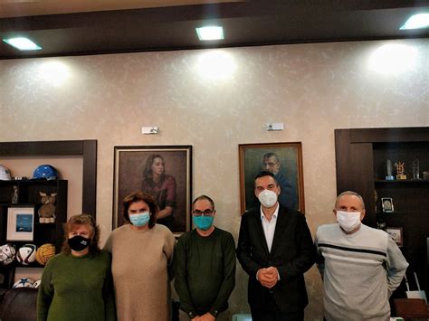 Кметът Димитър Николов се срещна с учителския синдикат