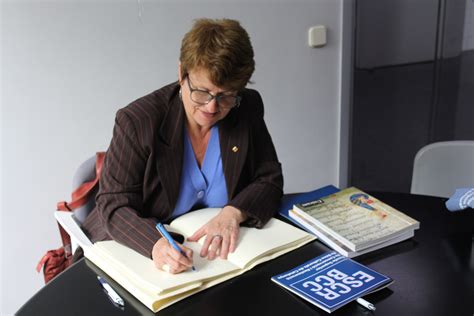 Visita De La Honorable Sra Anna Simó Castelló Consellera De Educación