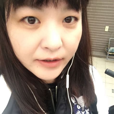 ㄧ個好朋友今天聽她訴苦 說她公公婆婆竟然沒半張保險 問我這樣該怎麼辦他們不可能買了 我說以前就有的人是不撞南墻不覺得 用的到等到年齡老了也不能買了 她說對啊萬一又不是好好的走 帶