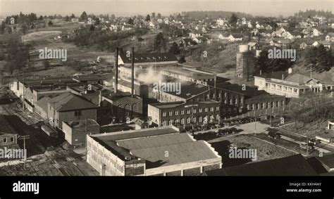 The Portland Woolen Mills Established In 1935 Were A Significant