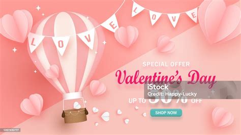 발렌타인 데이 판매 배너 바구니로 장식 된 귀여운 열기구 종이 하트 분홍색과 흰색 텍스트 사랑과 멋진 플래그 광고 포스터 축하에 대한 사랑의 일러스트 벡터 밸런타인데이에