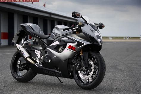 배경 화면 혼다 스즈키 Gsx R 순양함 바퀴 오토바이 타기 육상 차량 자동차 디자인 자동차 제조 슈퍼 바이크