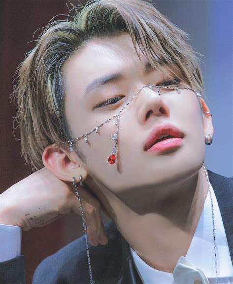 Blip 투바투 흑발사진♡