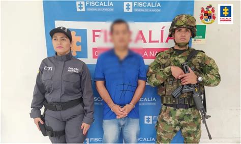 Un Padre Preso Por Abusar Sexualmente De Sus Hijas En Colombia