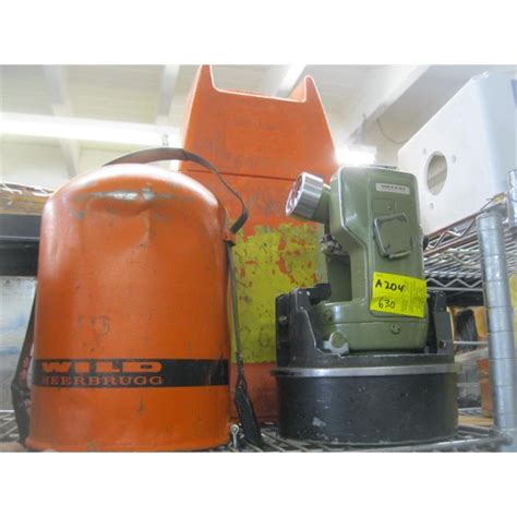 Wild Heerbrugg Model T16 Level W Travel Case