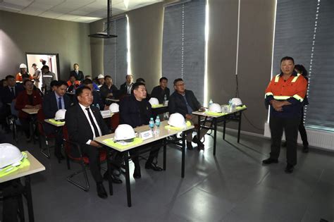 Ерөнхий сайд Л Оюун Эрдэнэ “Шивээ Овоо” ХК ийн санхүүгийн алдагдлыг бууруулахыг үүрэг болголоо