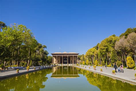 10 Beautiful Examples Of Reflecting Pools Reshaping Architecture Reflection Pool Islamic