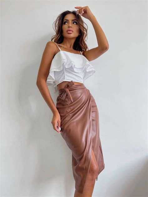 Шкіряна спідниця міді на запах Жіноча спідниця міді Id 2029986077 цена 660 ₴ купить на Prom Ua