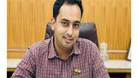 Ias R S Chavan To Replace Ayush Prasad As New Zp Ceo Of Pune Punekar News