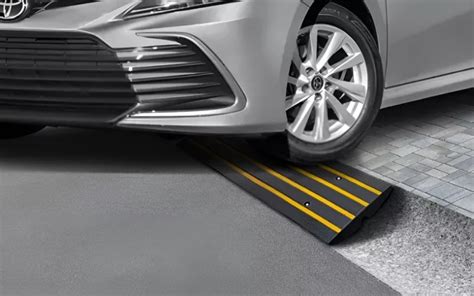 Curb Ramp Driveway Ramps For Low Cars And Steep Driveways Curb Ramp™
